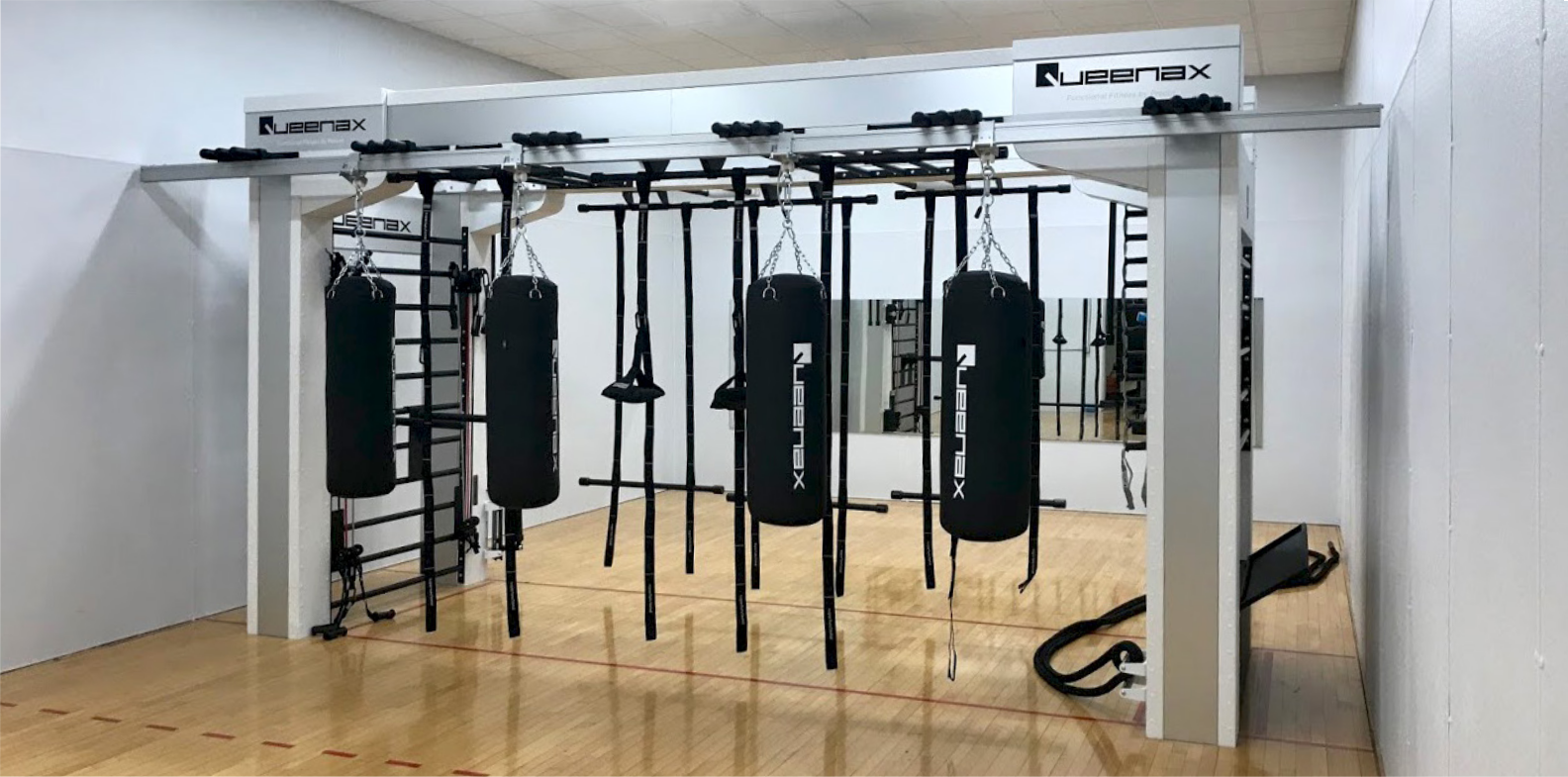 The Cable Crossover - Queenax